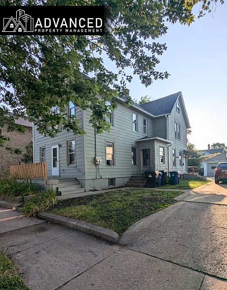1217 Erie St, Racine, WI 53402 | Zillow