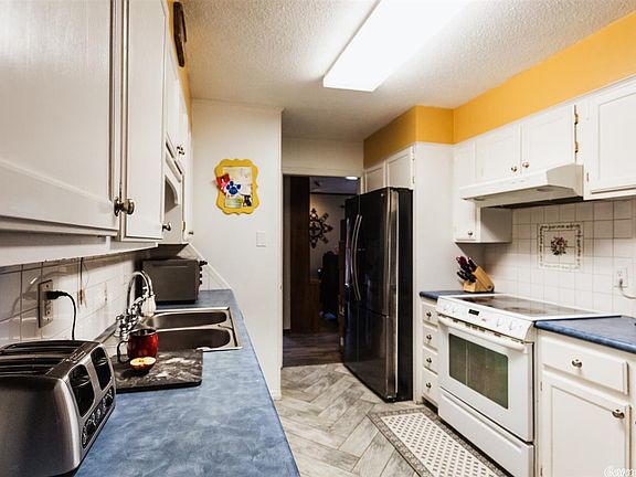 2209 West St, Conway, AR 72032 | MLS #21011330 | Zillow