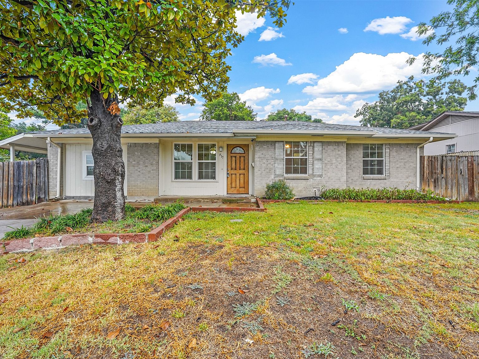 917 Russell Dr, Garland, TX 75040 | Zillow