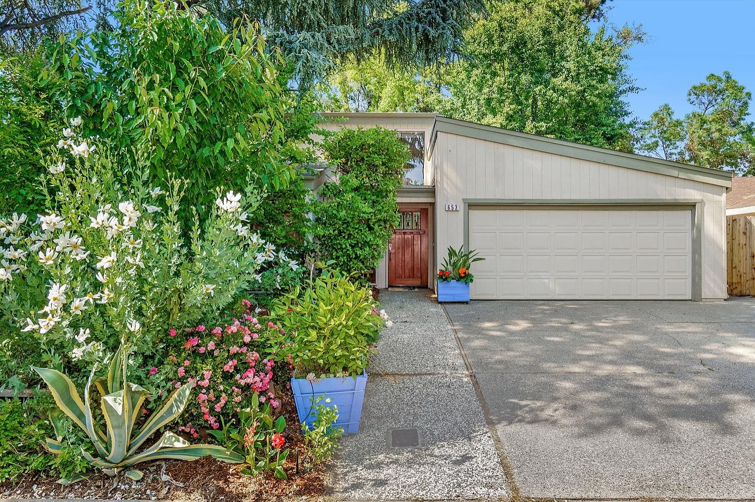 653 Bianco Ct, Davis, CA 95616 | Zillow