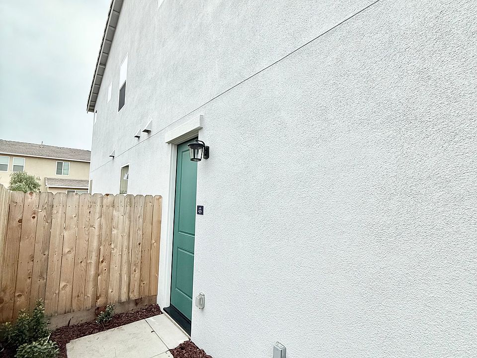 2334 Controllata St #A, Manteca, CA 95337 | Zillow