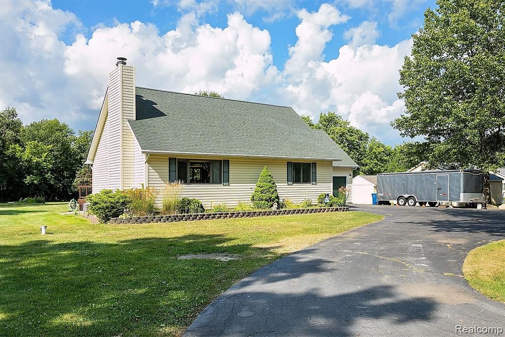 4128 Bennett Lake Rd, Fenton, MI 48430 | Zillow
