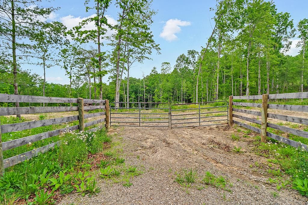 154AC Mount Helen Rd, Allardt, TN 38504 | MLS #236670 | Zillow