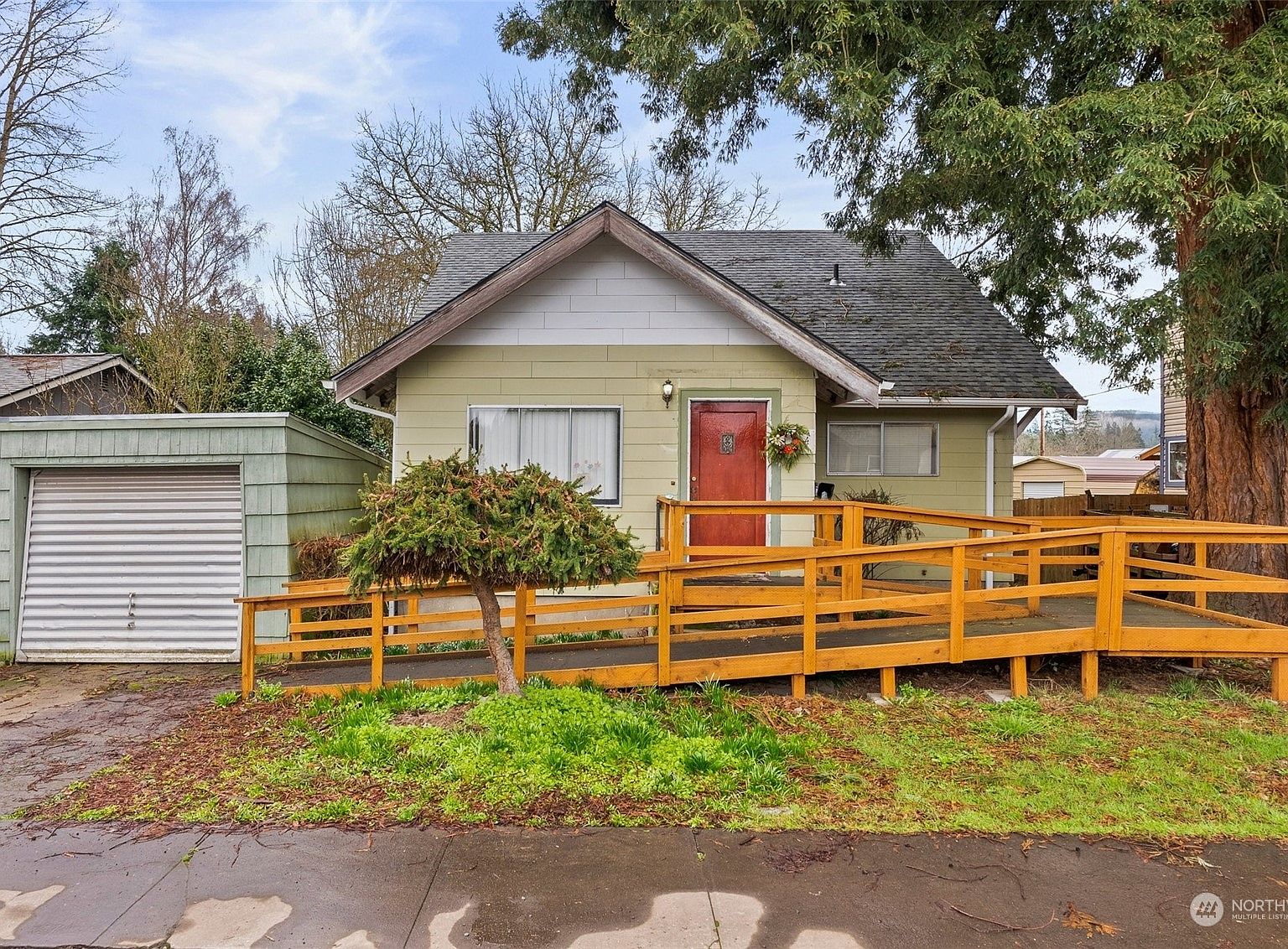 144 Roake Avenue SE, Castle Rock, WA 98611 | Zillow