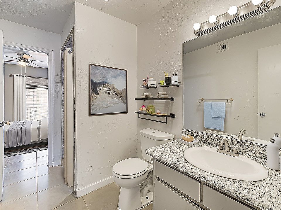 Ashford Buena Vista - 6000 Bissonnet St Houston TX (3 units available ...