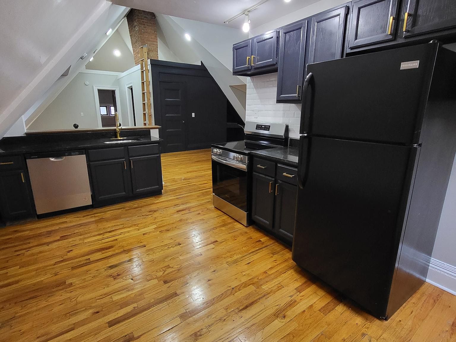 485 University Ave #8, Rochester, NY 14607 | Zillow