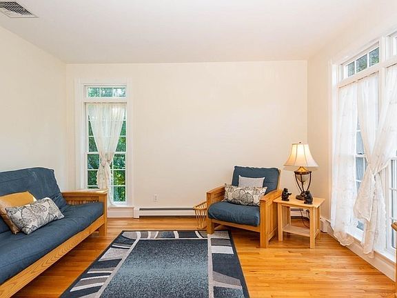 17 Heritage Ln, Saugus, MA 01906 | Zillow