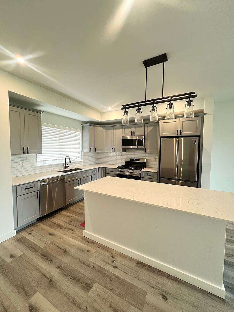 1704 Lincoln St #2C, Bozeman, MT 59715 | Zillow