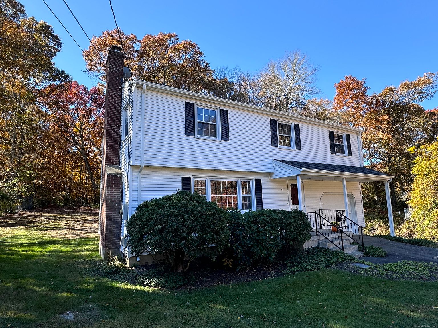 5 Corey Ln E, Niantic, CT 06357 | Zillow
