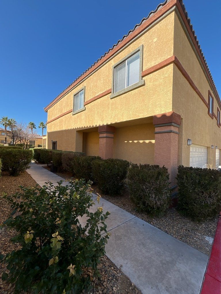 4915 E Russell Rd BUILDING 167-11, Las Vegas, NV 89120 | Zillow