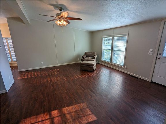 600 N 3rd St, Hiawatha, KS 66434 | MLS #2448835 | Zillow