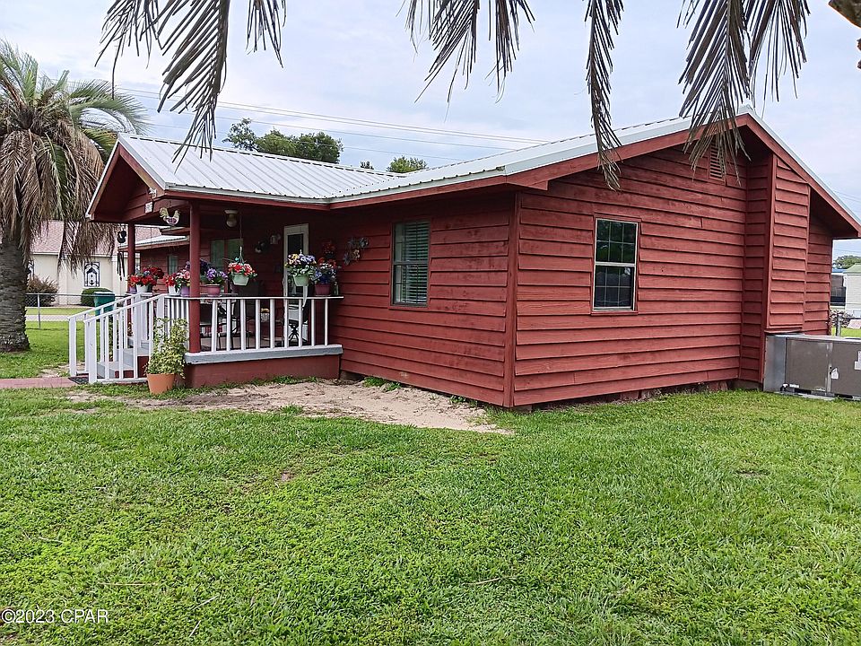 6913 Broadway St, Grand Ridge, FL 32442 | MLS #743042 | Zillow