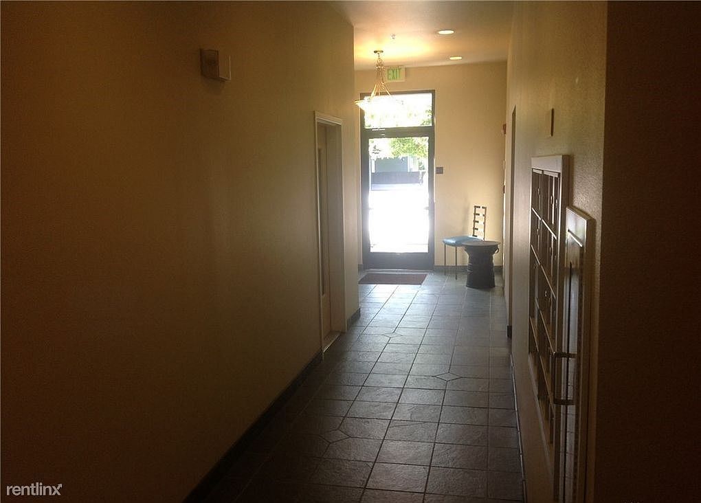 3121 W Government Way UNIT 1, Seattle, WA 98199 | Zillow