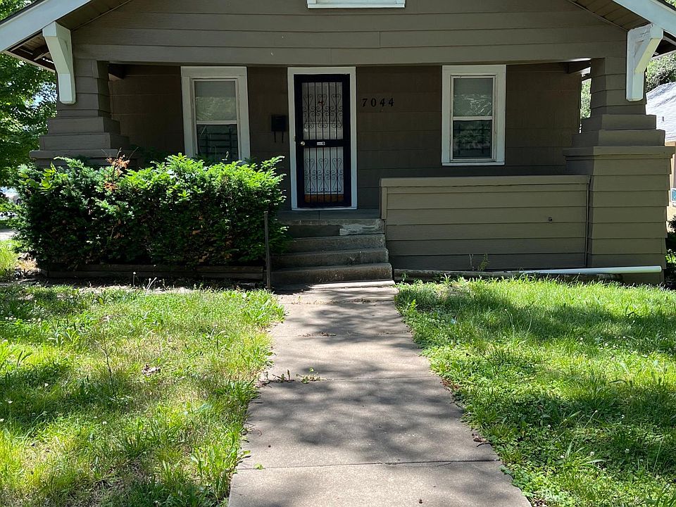 7044 South Benton Kansas City Mo 64128 Zillow