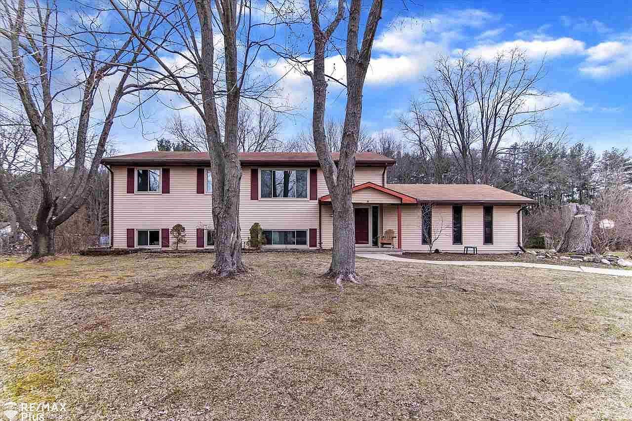 2495 Sharma Ln, Howell, MI 48843 | Zillow