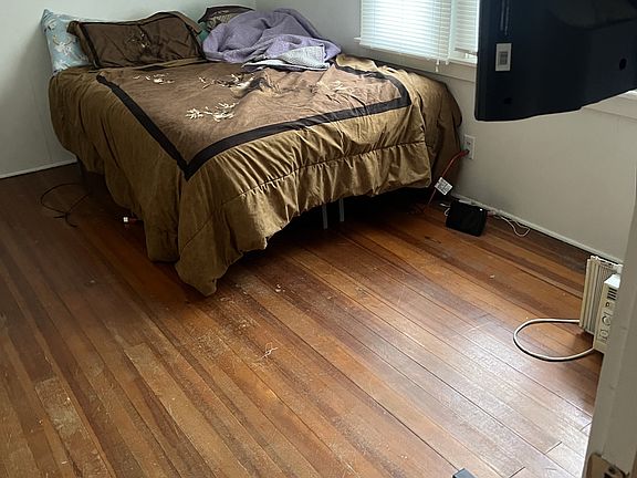 404 S Main St #2, Fayette, IA 52142 | Zillow