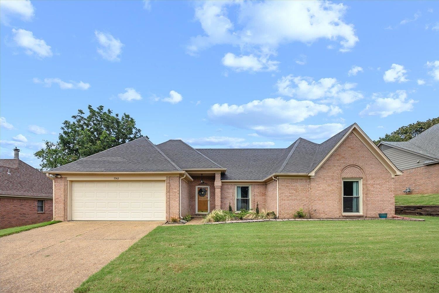 7542 Dexter Grove Dr, Cordova, TN 38016 | Zillow