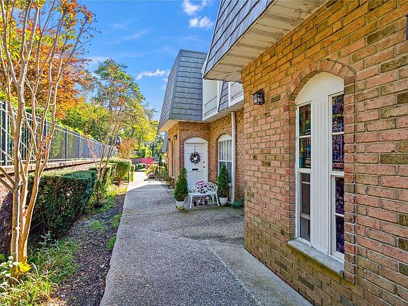 655 Middle Country 8D2 Road #8D2, Coram, NY 11727 | Zillow