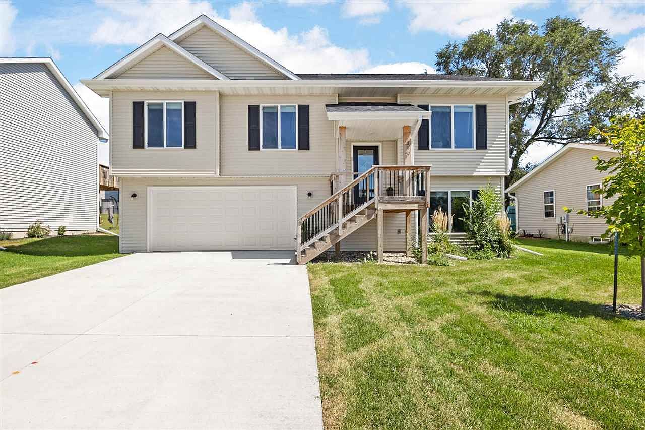 819 Fairview Dr, Coralville, IA 52241 | Zillow