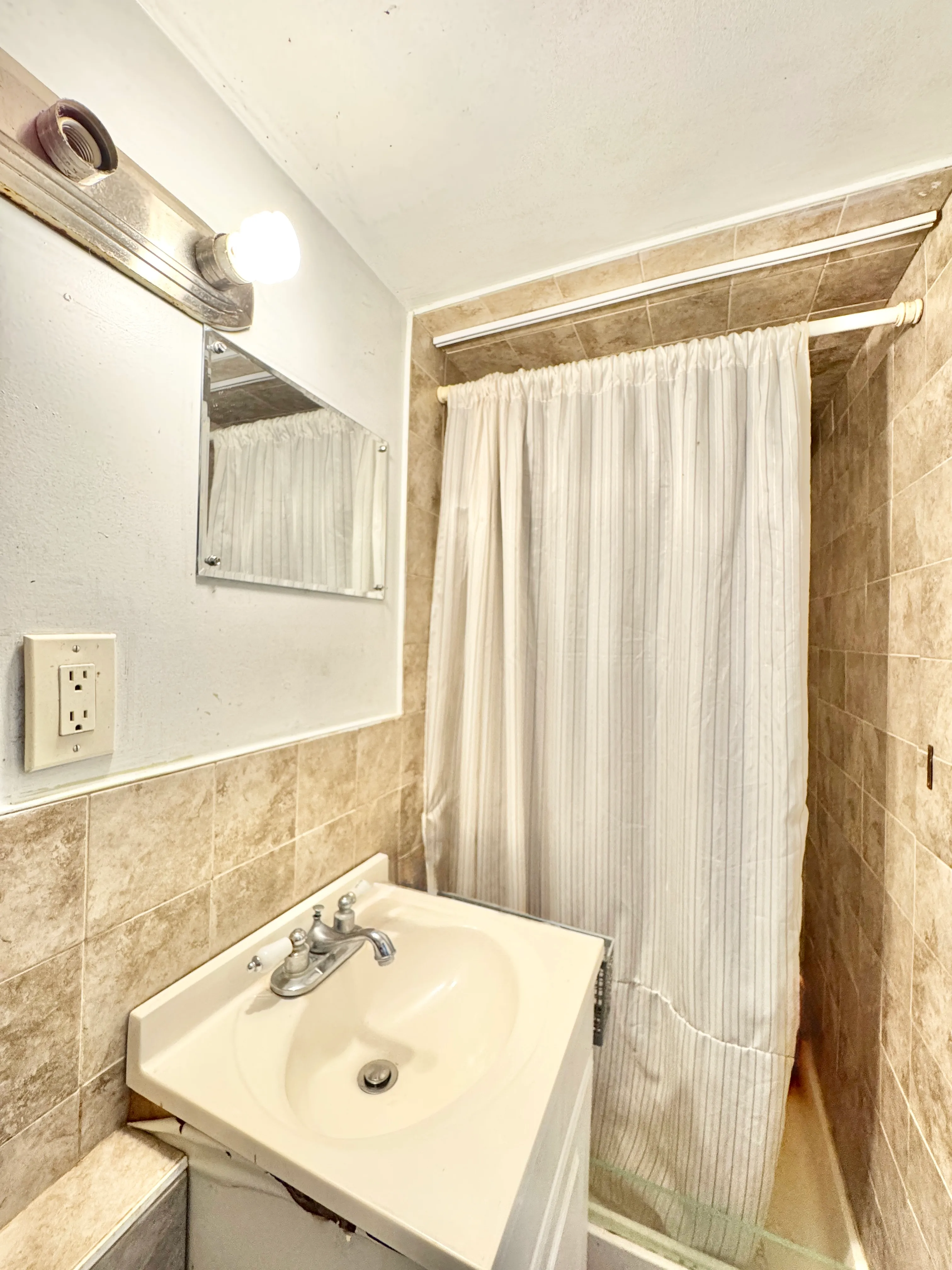 85-22 53rd Avenue PENTHOUSE in Elmhurst, Queens | StreetEasy