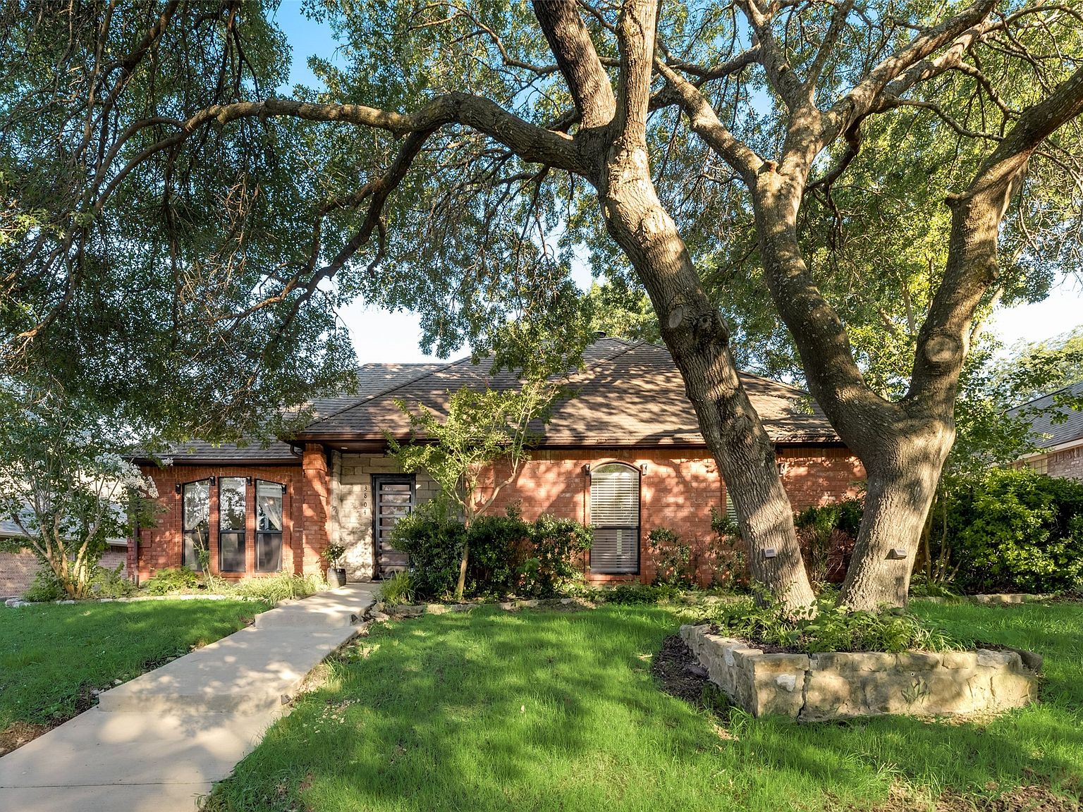 3804 Jennifer Ln, Rowlett, TX 75088 | MLS #20628208 | Zillow