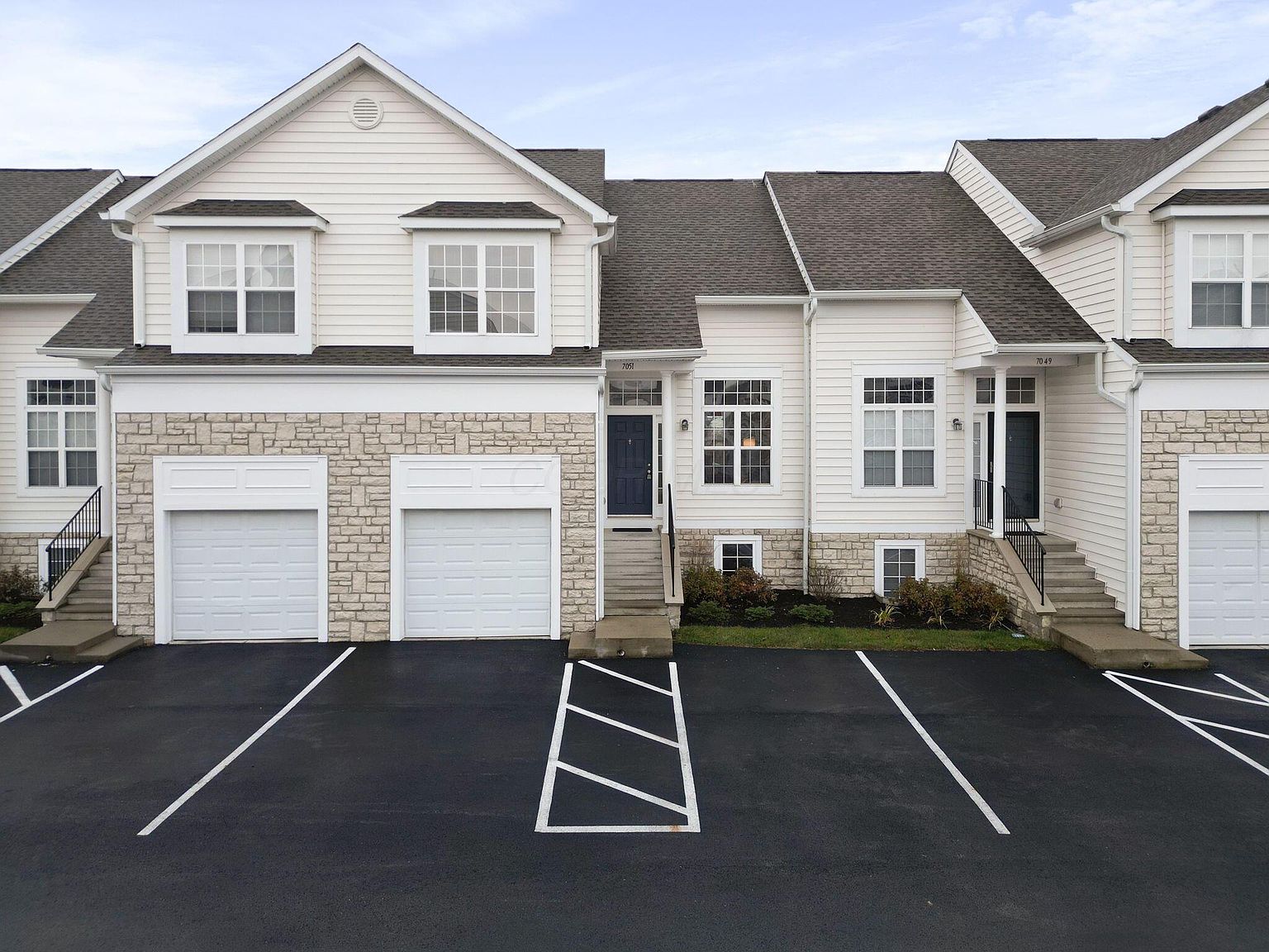 7051 Cavalcade Dr #37, New Albany, OH 43054 | Zillow
