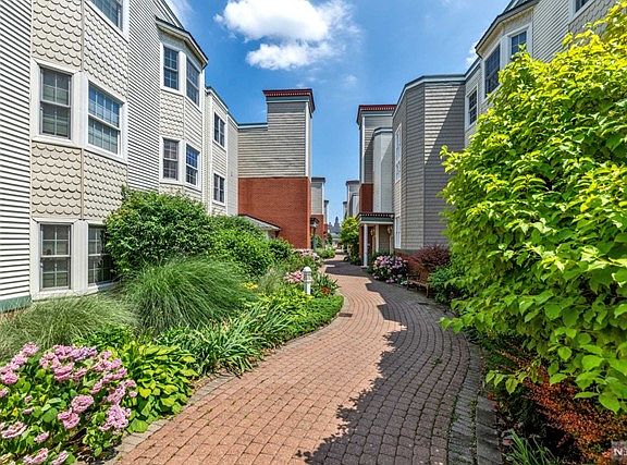 108 The Promenade, Edgewater, NJ 07020 | MLS #24019644 | Zillow