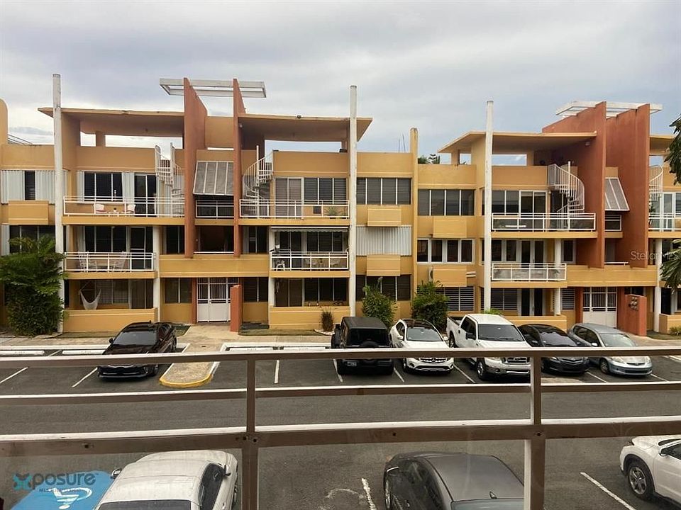 696 Cond Gold Vlg, Vega Alta, PR 00692 | Zillow
