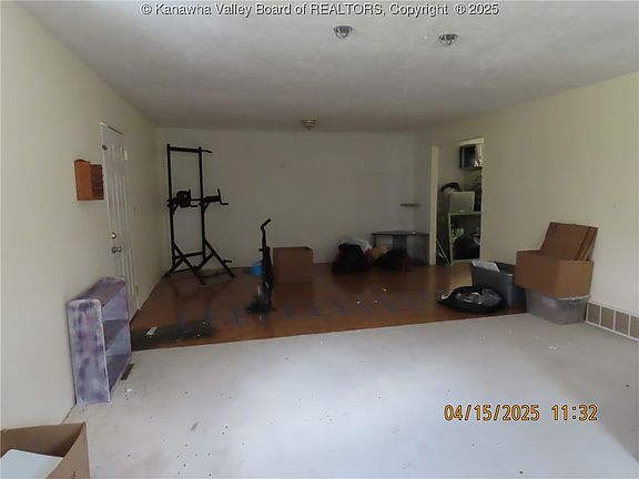 3321 Heizer Creek Rd, Poca, WV 25159 | Zillow