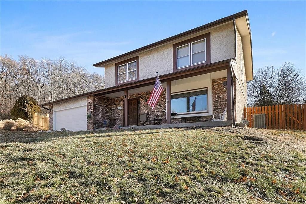 1401 Jeanne Ct, Leavenworth, KS 66048 | MLS #2464447 | Zillow