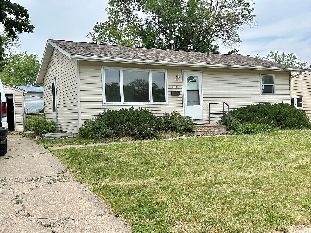 620 W 9th Ave, Marion, IA 52302 | Zillow