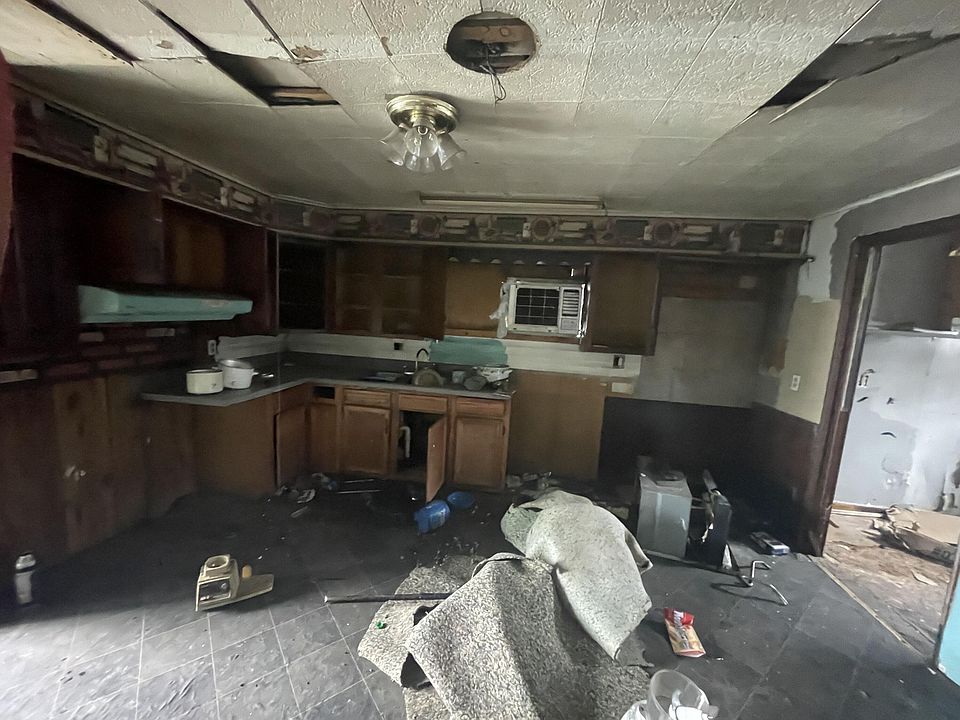 20226 Spruce River Rd, Jeffrey, WV 25114 | Zillow