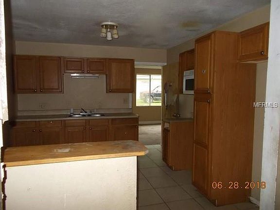 21937 Newburn Ln, Astor, FL 32102 | Zillow