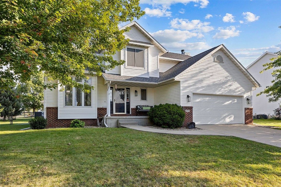 290 W 33rd Ave, Marion, IA 52302 | Zillow