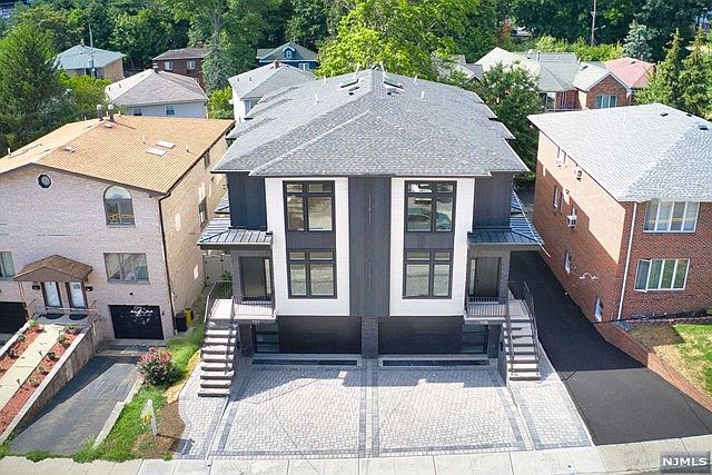 111 Sunset Pl #B, Palisades Park, NJ 07650 | MLS #23035233 | Zillow