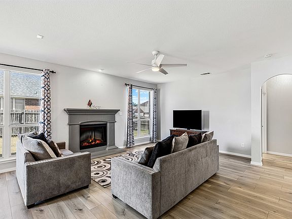 2708 Lake Country Dr, Grand Prairie, TX 75052 | MLS #21013255 | Zillow