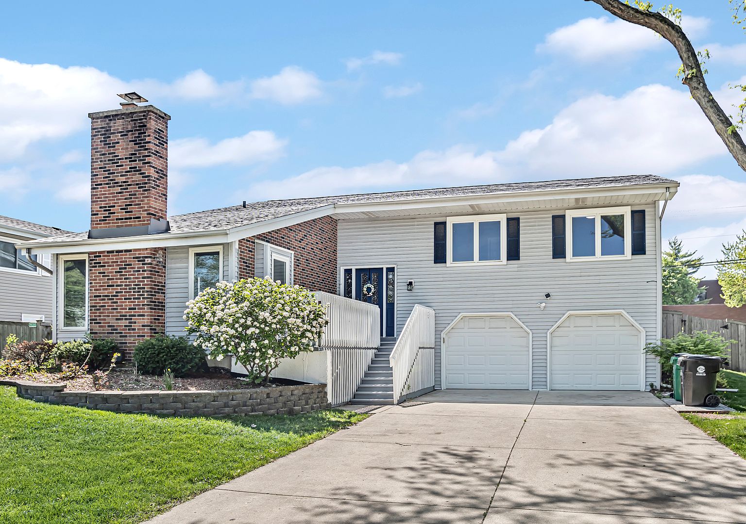 308 Sutherland Ln, Bloomingdale, IL 60108 | Zillow