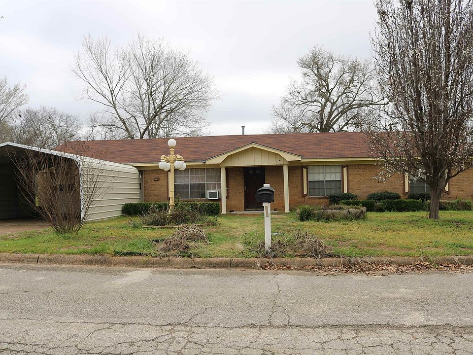 210 NE Cre St, Palestine, TX 75801 | MLS #24004772 | Zillow