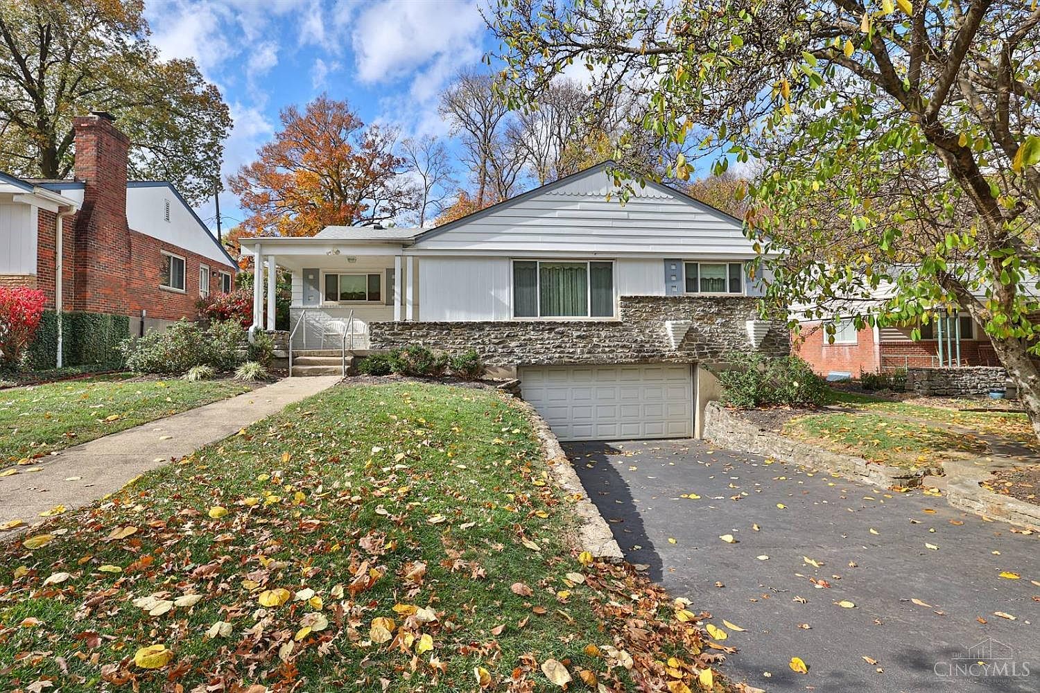 6507 Cliff Ridge Ln, Cincinnati, OH 45213 | Zillow