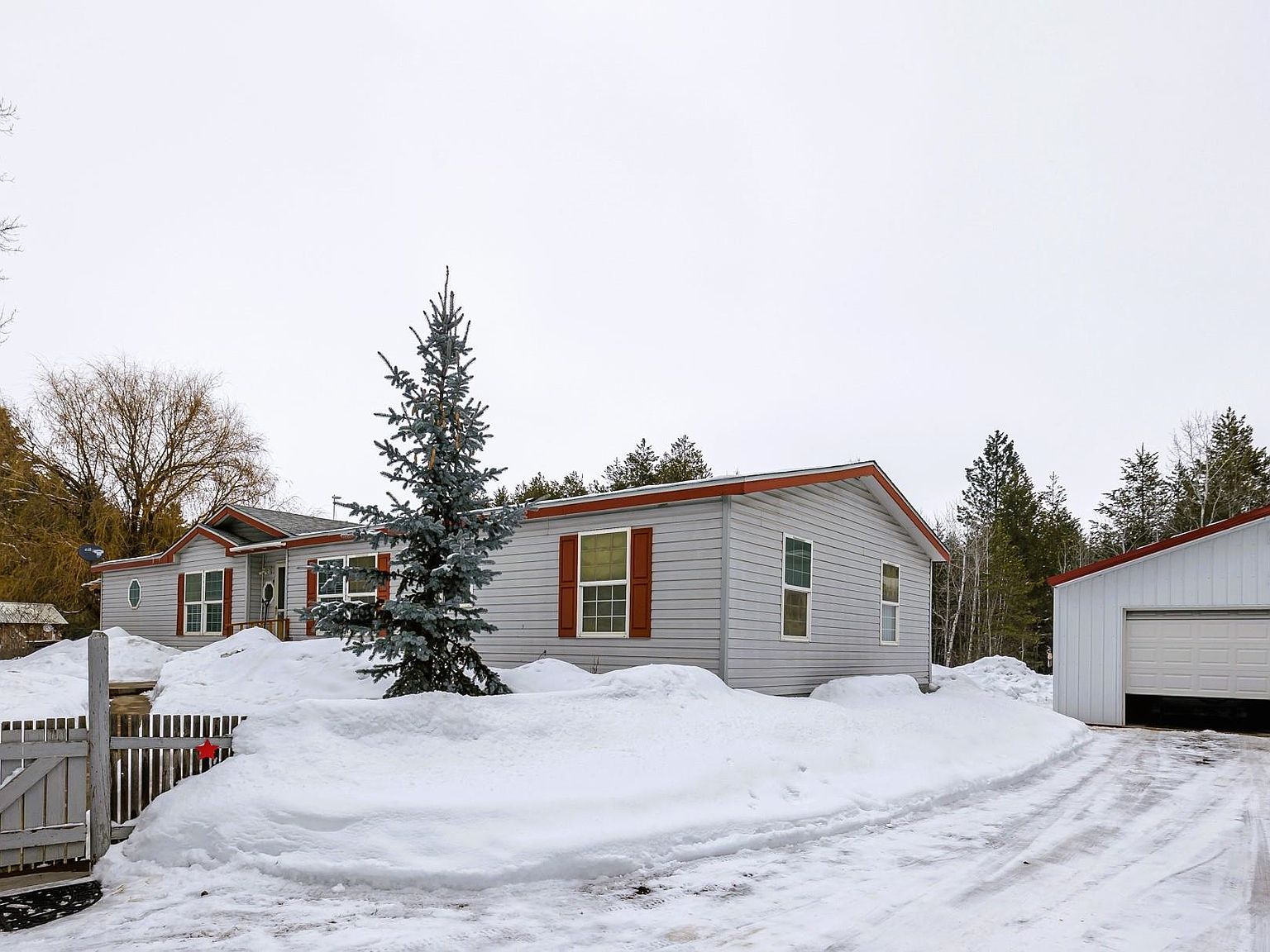 4613 N Swenson Rd, Clayton, WA 99110 | Zillow