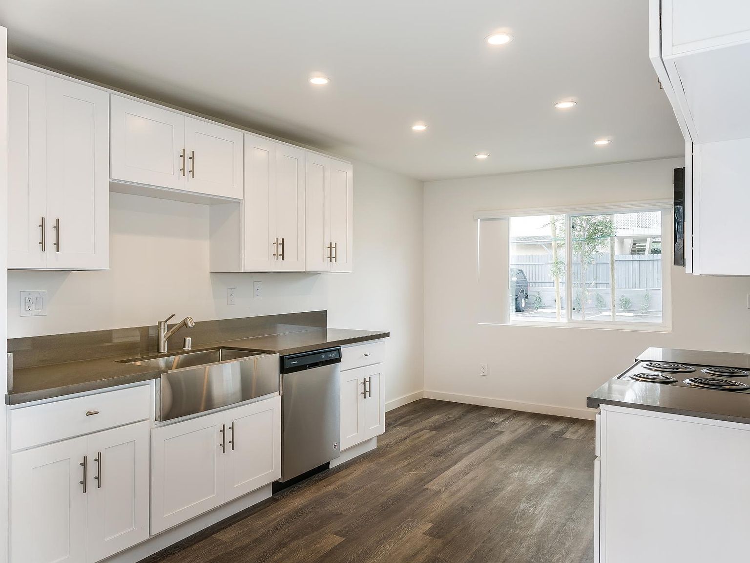 811 Paularino Ave APT I, Costa Mesa, CA 92626 | Zillow
