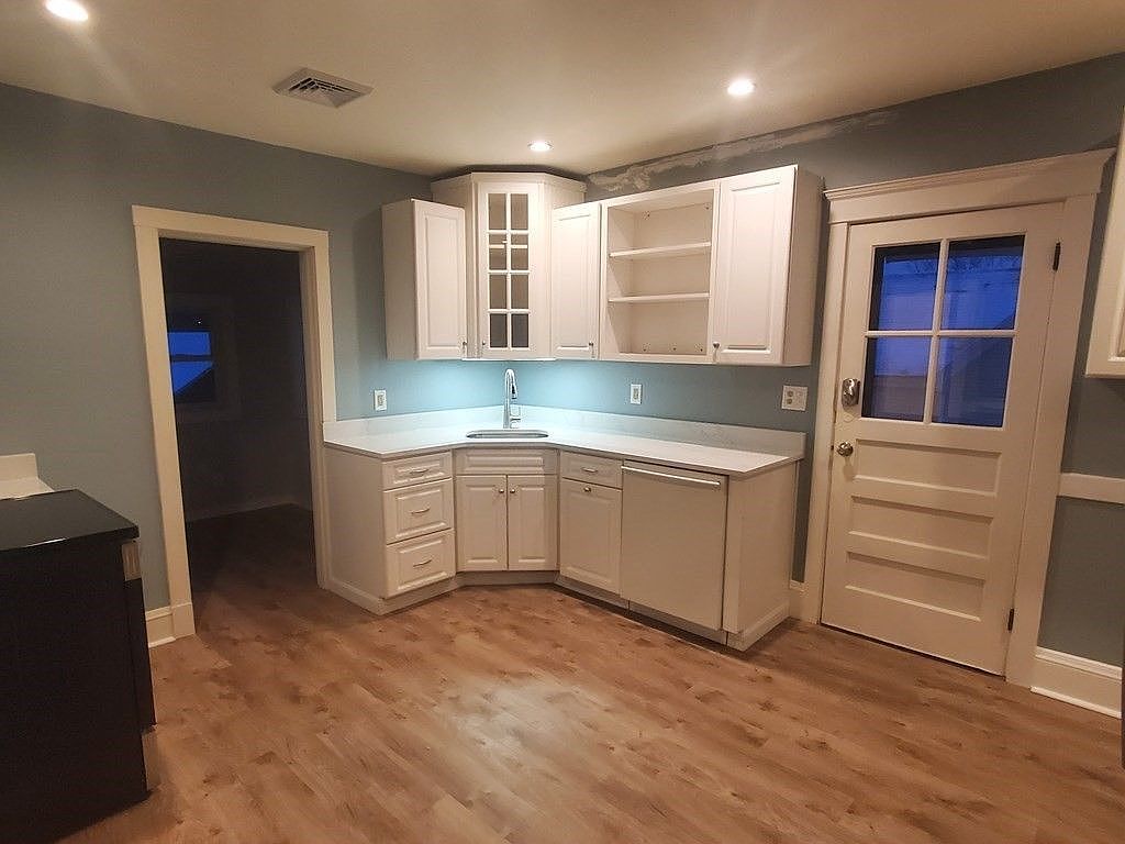 1121 Commercial St #3, East Weymouth, MA 02189 | Zillow