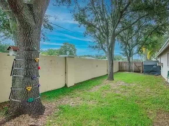 5666 Paddock Trail Dr, Tampa, FL 33624 | Zillow