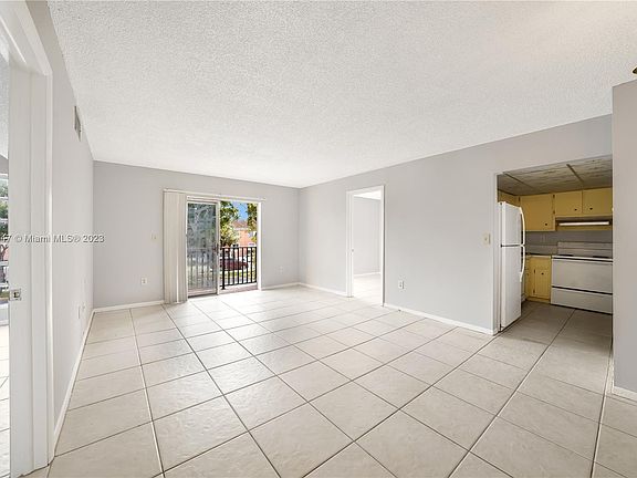 4705 NW 7th St APT 203-7, Miami, FL 33126 | Zillow
