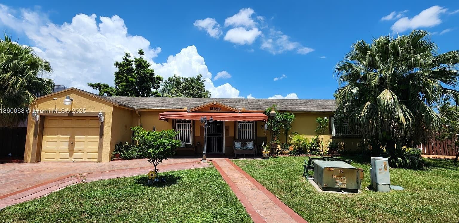 18959 NW 63rd Court Cir, Hialeah, FL 33015 | Zillow