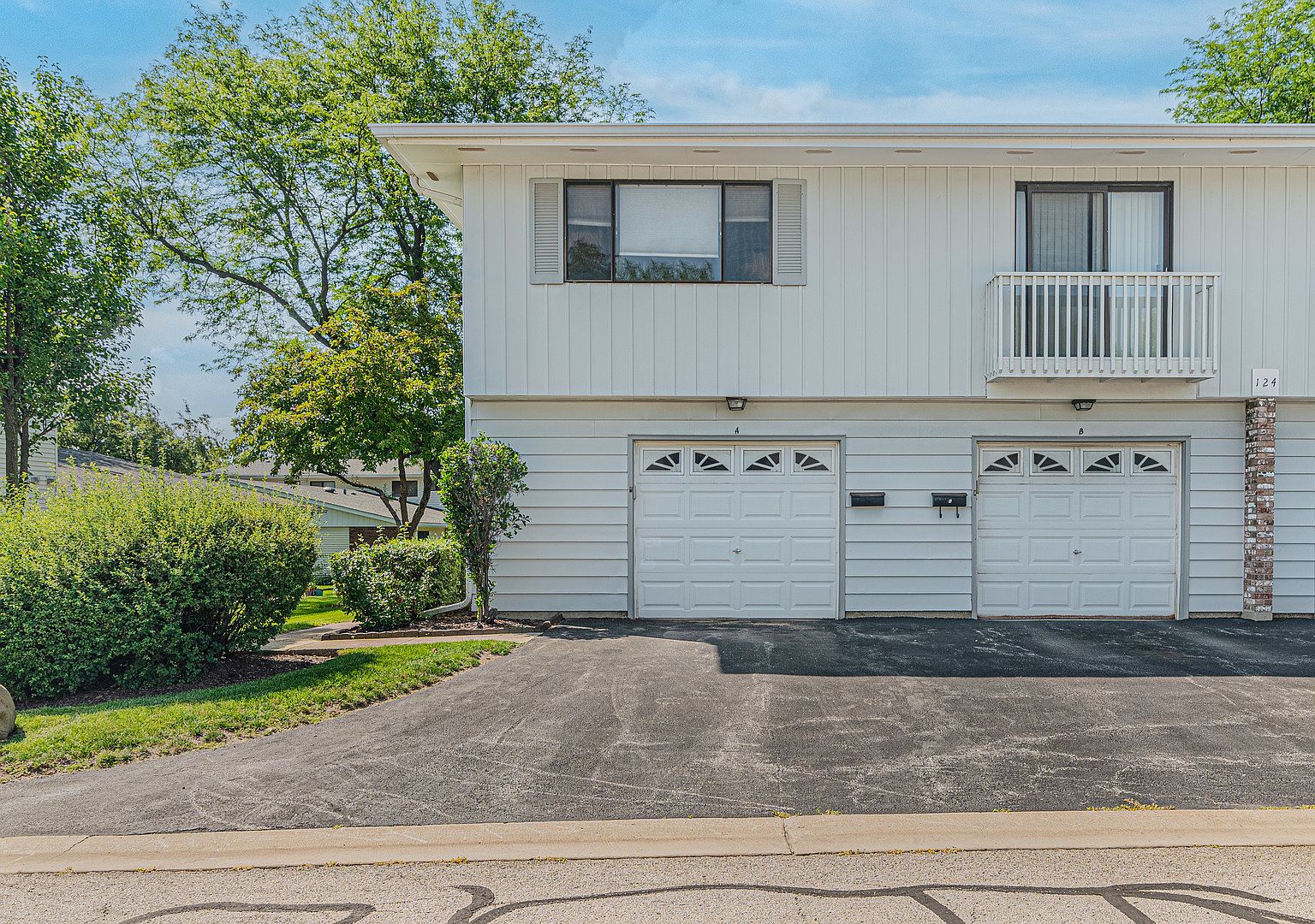 124 Brewster Ct APT A, Bloomingdale, IL 60108 | MLS #11841358 | Zillow