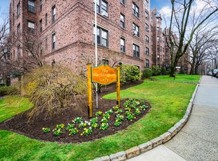 253 Garth Rd APT 1T, Scarsdale, NY 10583 | Zillow