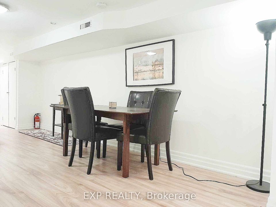 87 Clinton St, Toronto, ON M6G 2Y4 | Zillow