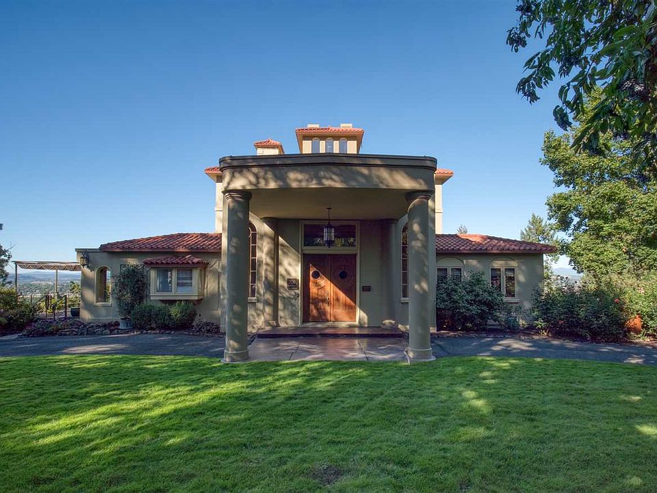 708 W Cliff Dr, Spokane, WA 99204 | Zillow