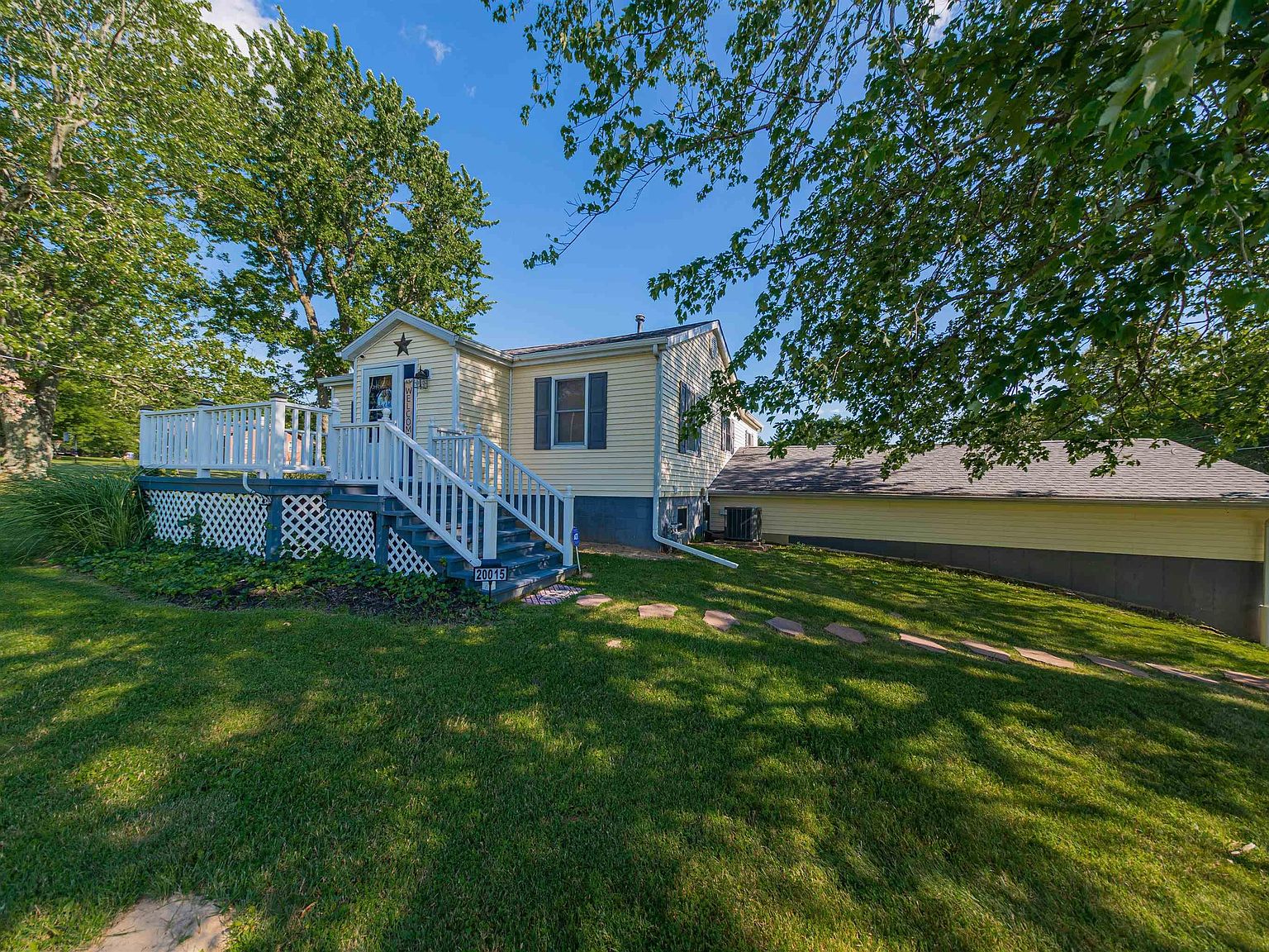 20115 E Fairfield Rd, Bluford, IL 62814 | Zillow